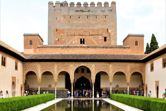 Private Granada Day Trip including Alhambra and Generalife from Seville - What Makes This Tour Stand Out?