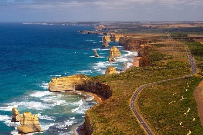 Private Great Ocean Road Day Trip from Melbourne - Split Point Lighthouse and the Memorial Archway