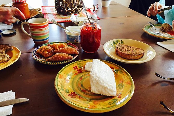 Private Greek Cooking Class in Mykonos With a Food Professional - Meeting and Pickup Details