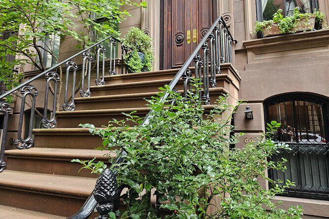 Private Greenwich Village S&TC & Maisel Walking Tour in New York - Practical Details: What to Expect