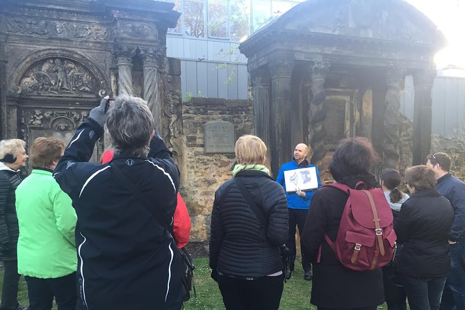 Private Greyfriars Kirkyard Tour - Meet the Dead of Old Edinburgh! - Discovering the Historic Significance of the Cemetery