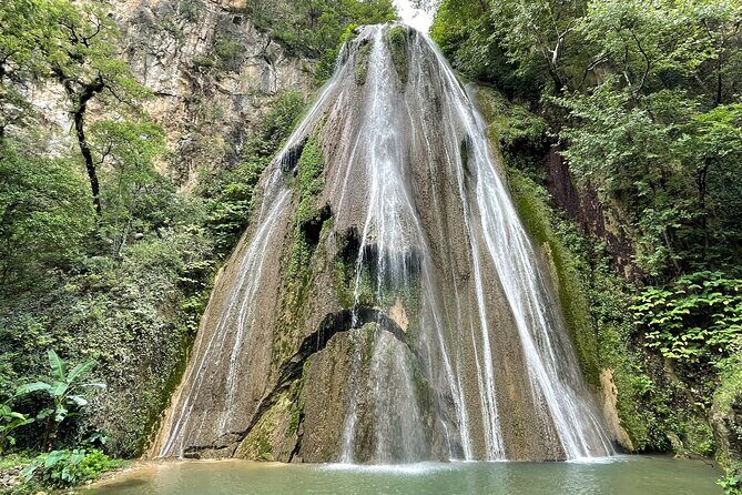 Private/Group Cola de Caballo Waterfall & Santiago (Premium SUV) - Authentic Experiences and Authenticity