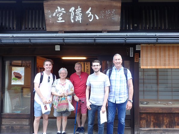 Private Group Local Food Tour in Takayama - Experiencing the Local Cuisine