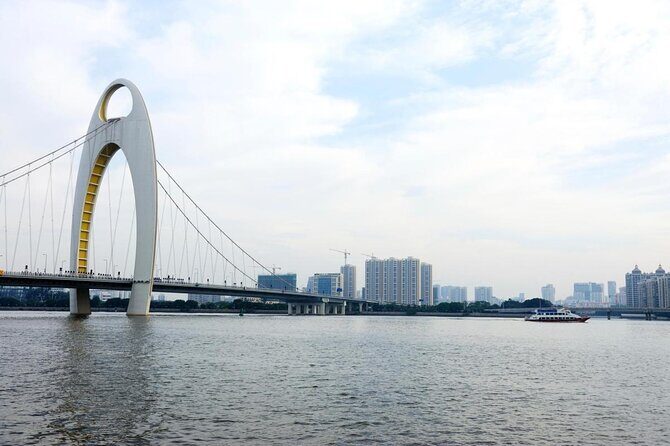 Private Guangzhou Night Tour VIP Cruise and Dim-Sum Dinner Option - Starting Point: Pickup and Comfortable Transport
