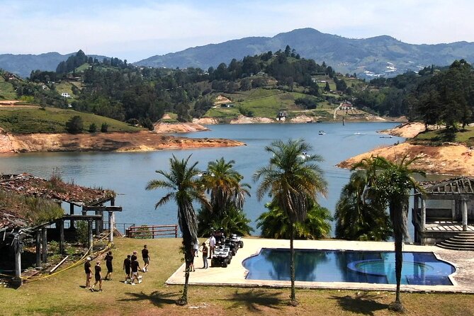 (Private Guatapé) Mansion Pablo Escobar+Paintball+Cuatrimoto+Boat - Discover the Charming Town of Guatapé
