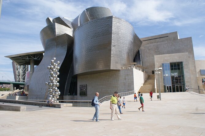 Private Guggenheim Museum Bilbao Tour With Official Guide - Guggenheim Museum Highlights