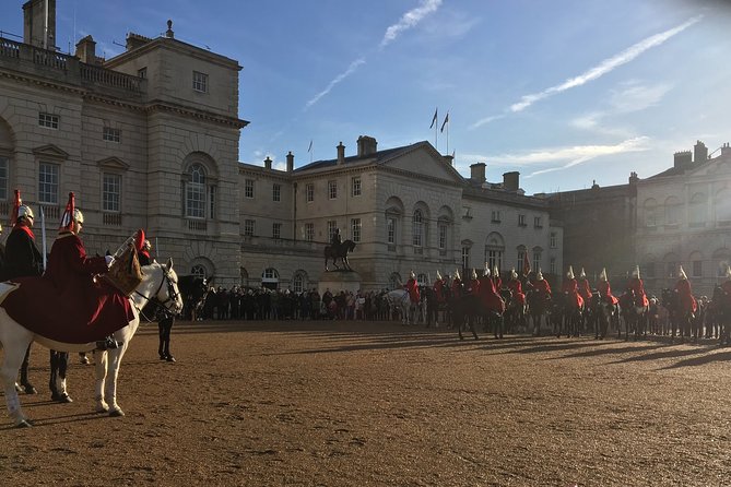 Private Guided and Chauffeured Tour of London Review - Tour Features