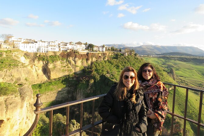 Private Guided Day Trip to the White Villages and Ronda - Local Cuisine and Dining Experiences