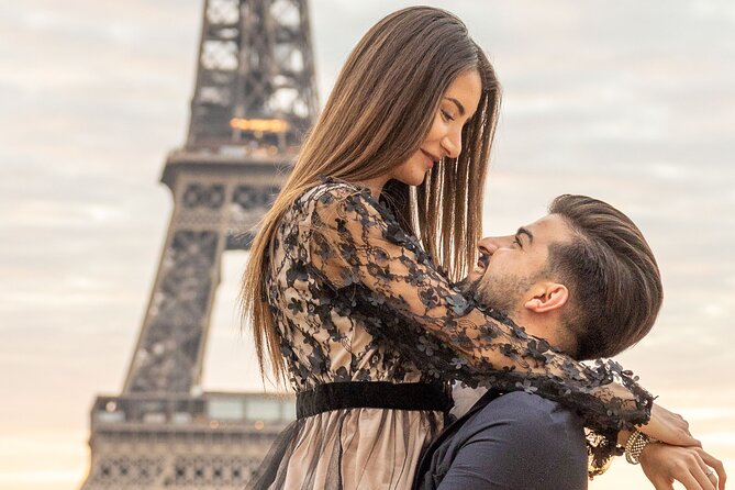 Private Guided Professional Photoshoot by the Eiffel Tower - What Past Clients Say