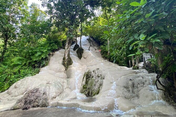 Private Guided Rainbow Cave Unseen Canyon and Lanna temple - Authentic Experiences and Guides