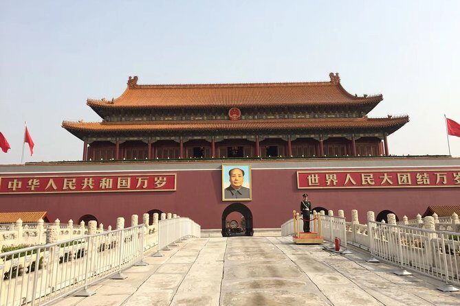Private Guided Sightseeing Tour of Beijing Iconic Attractions - Exploring Beijing: A Day with a Local Touch
