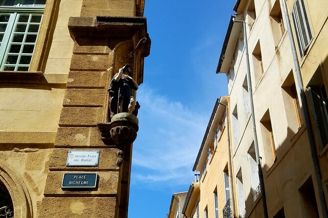 Private guided tour Aix-en-Provence | The streets are told - Deep Dive into the Itinerary and Experience