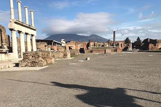 Private Guided Tour. Experience the Everyday Life of the Eternal Town of Pompeii - Uncovering the Everyday Life of Pompeiis Residents