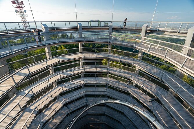 Private Guided Tour from Vienna to Hallstatt with Cable Car & Treetop in Gmunden - FAQs