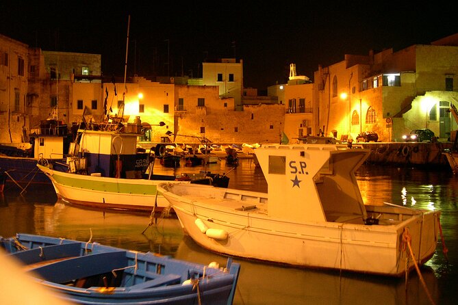 Private Guided Tour in Monopoli: Walking Through the Old Town - Exploring Monopolis Old Town