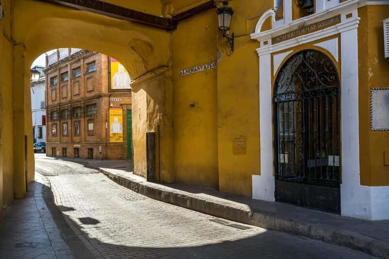Private Guided Tour of Complete Seville and Jewish Quarter - The Sum Up
