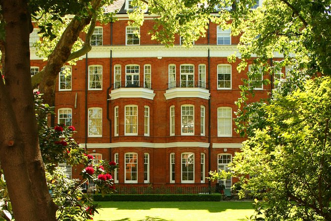 Private Guided Tour of Historic Chelsea - Uncovering the Lives of Notable Figures