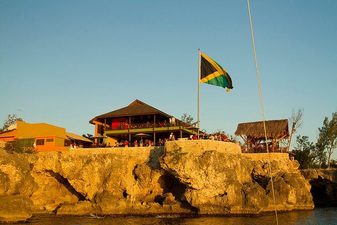 Private Guided Tour of Rick's Cafe in Negril from Montego Bay - Who Should Book This Tour?