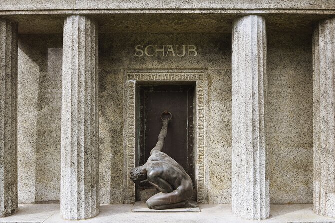Private Guided Tour of the Historic South Cemetery in Leipzig - Meeting and Pickup