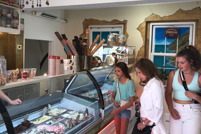 Private Guided Tour of Windsor Castle PLUS and History - On the Road: Amenities and Comfort Features