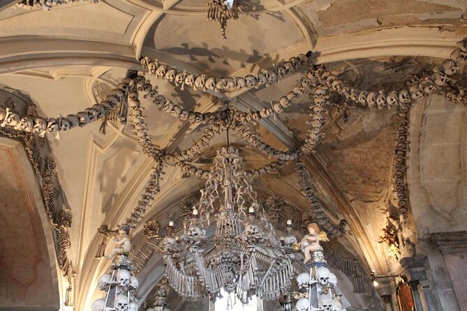Private Guided Tour Prague to UNESCO Kutna Hora with Transfers - Key Points