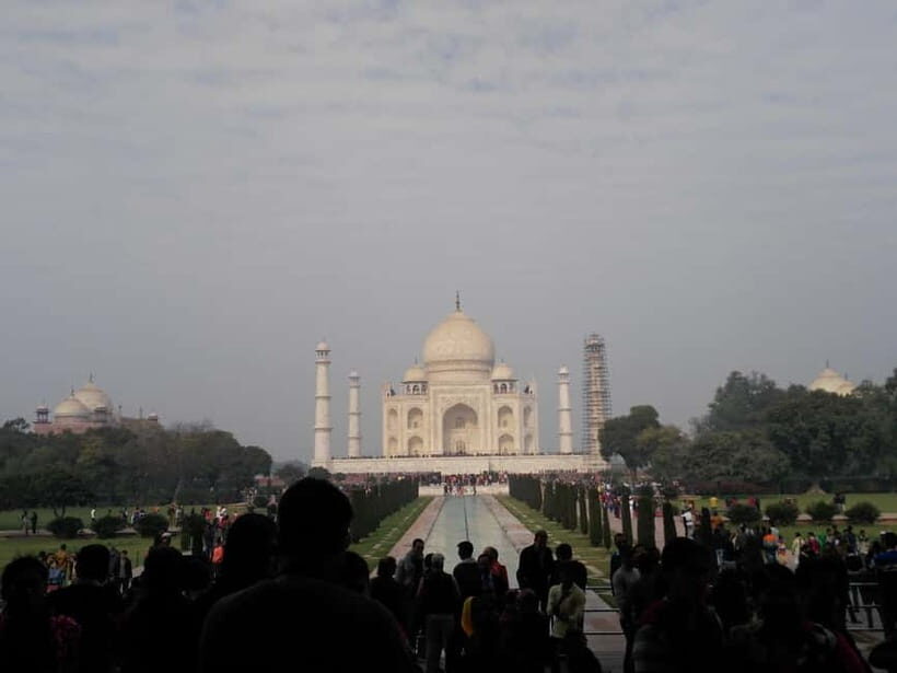 Private Guided Tour Tajmahal and Agra Fort from New Delhi - A Closer Look at the Tour Experience