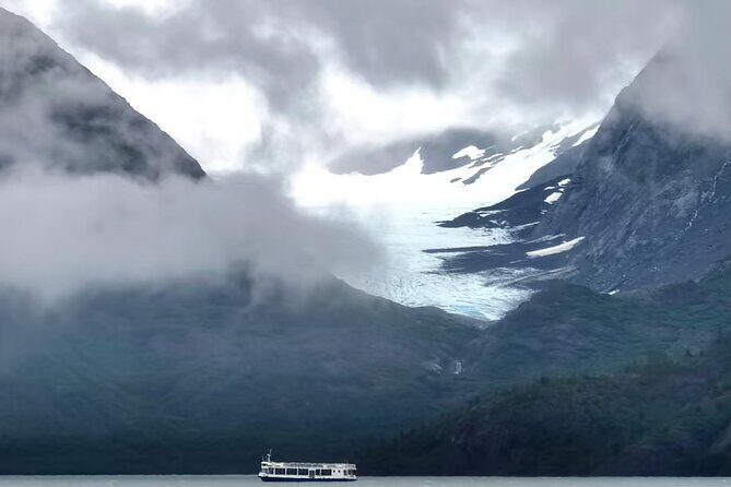 Private Guided Tour Whittier Cruise pick up - Portage Lake Overlook