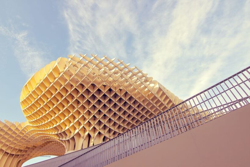 Private Guided Walking Tour in Seville (1h tapas tour) - Who Should Consider This Tour?