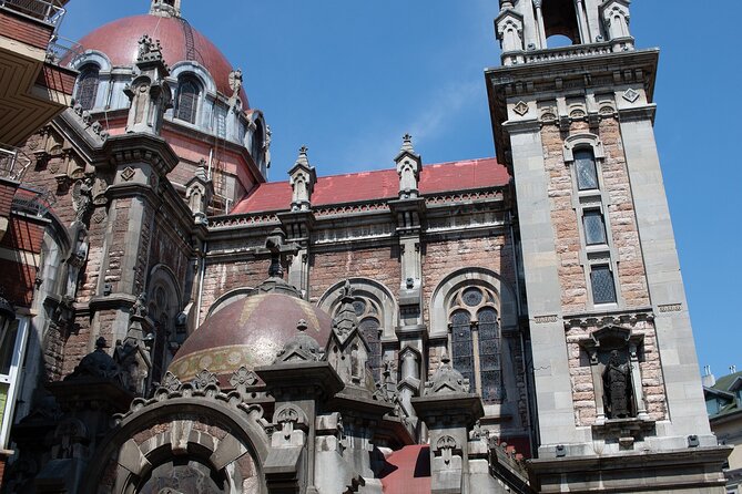 Private Guided Walking Tour of Oviedo Old Town - A Touch of Modern Culture