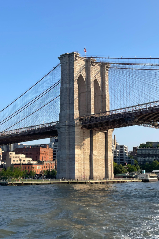 Private Guided Walking Tour of the Brooklyn Bridge and DUMBO - The Value of a Private Guide