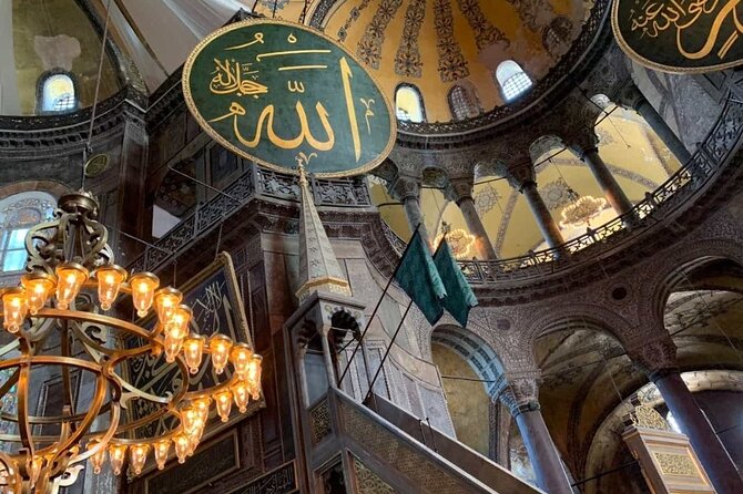 Private Hagia Sophia Sultanahmet Blue Mosque Cistern Bazaar Tour - Navigating the Vibrant Grand Bazaar