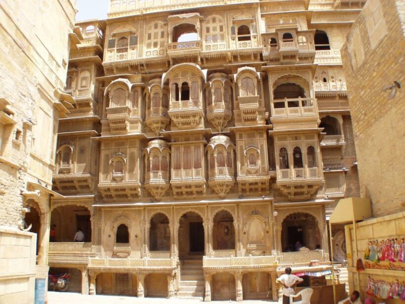 Private Half Day Golden City Jaisalmer Tour with Guide - Heritage Walk and Market Exploration