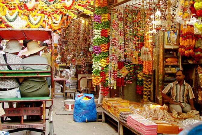 Private Half-Day Guided Shopping Tour with Transfer in Delhi - Exploring Delhi’s Hidden Shopping Gems: A Review of the Private Half-Day Guided Shopping Tour