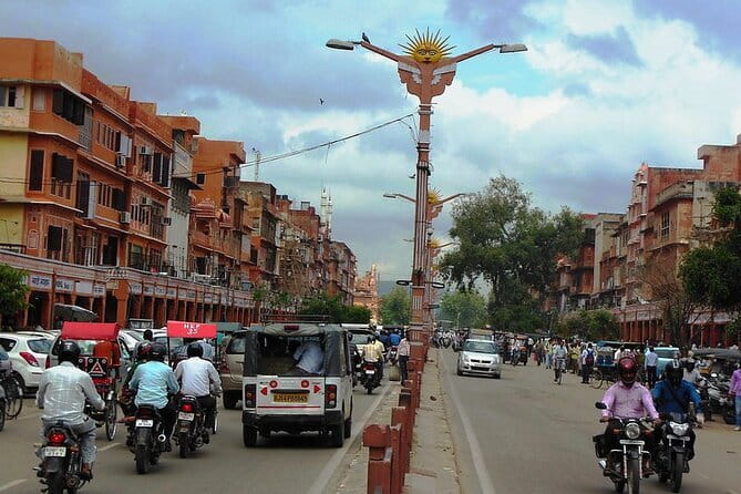 Private Half-day Jaipur Shopping Tour - First Stop: Bapu Bazar – The Heart of Jaipur’s Retail Scene