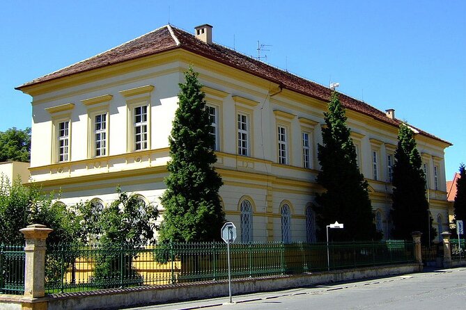 Private Half-Day Tour From Prague To Terezín Concentration Camp - Customer Feedback