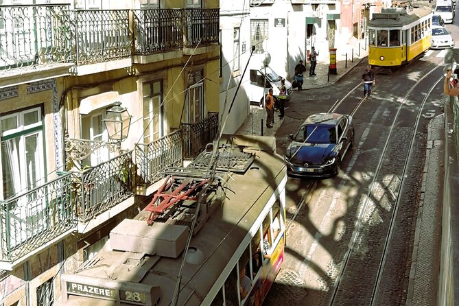 Private half-day tour of typical Lisbon neighborhoods - FAQs