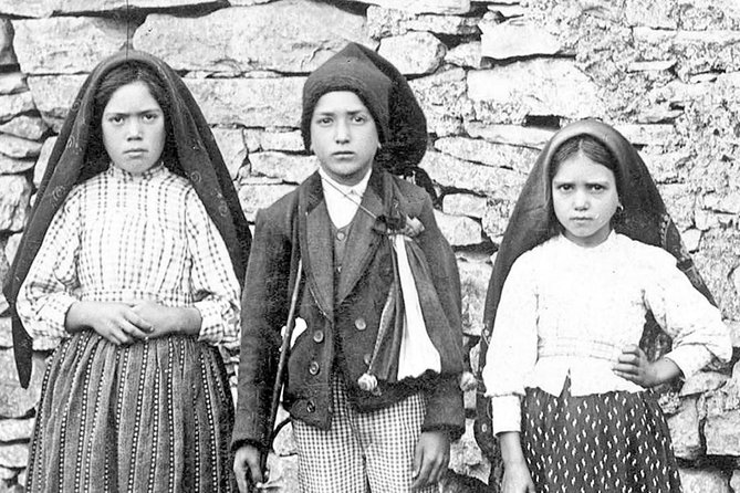 Private Half Day Tour to Fatima From Lisbon - Tour Guide Performance