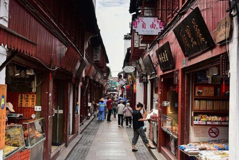 Private Half -Day Tour to Qibao Ancient Water Town - The Authenticity and Value of the Experience