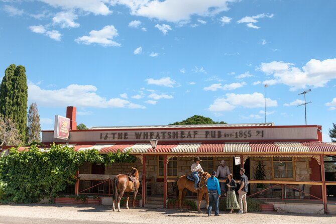 Private Helicopter Outback Pub Tour with Lunch - An Authentic Outback Pub Experience with a Scenic Twist