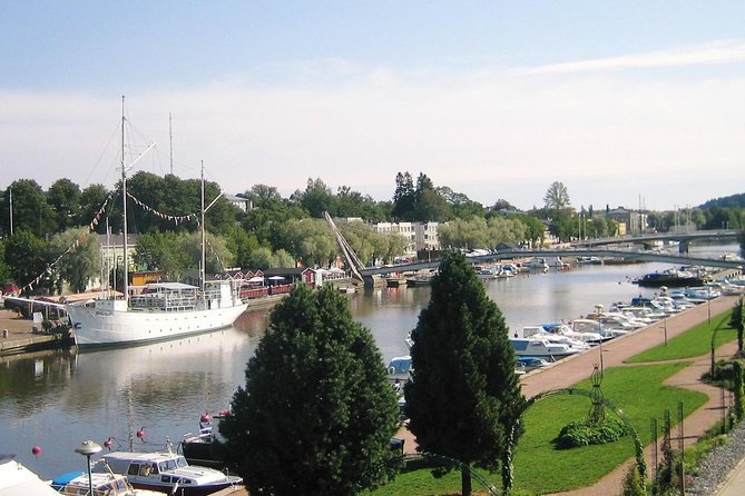 PRIVATE Helsinki and Medieval Porvoo VIP Tour - FAQs