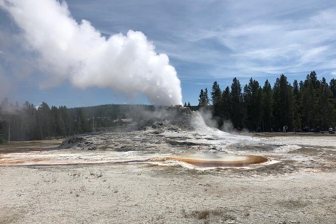 Private Hidden Gems of Yellowstone! Lunch w/ family friendly hikes included! - Who Will Love This Tour?