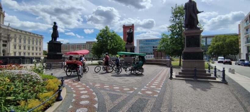 Private Highlights 1 Rickshaw +(E) bikes, E-rollers up to 6 - Key Points