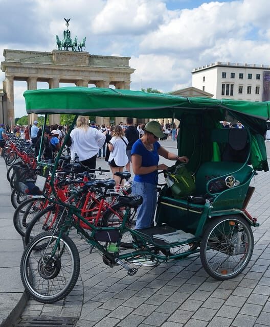 Private Highlights 1 Rickshaw +(E) bikes, E-rollers up to 6 - A Closer Look at the Tour Itinerary and Experience
