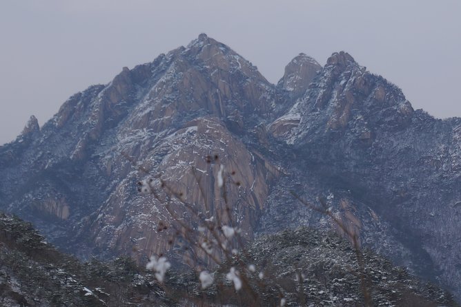 Private Hiking tour to Bukhansan Peak(Baegundae: 836.5m) with Mountain Expert - What Makes This Tour Special