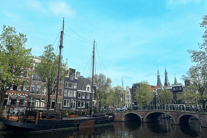 Private Historical Highlights Walking Tour, local Dutch guide - Exploring Amsterdam with a Private Historical Highlights Walking Tour