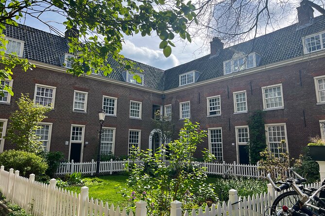 Private Historical Highlights Walking Tour, local Dutch guide - What Makes This Tour Worthwhile