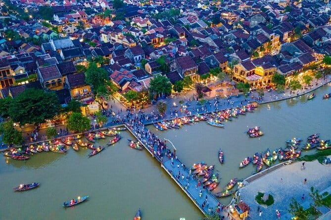 Private HOI AN Coconut Boat AND HOI AN Ancient TOWN FROM DN CITY - Who Will Love This Tour?