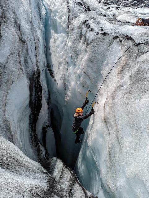 Private Ice Climbing at Sólheimajökull - A Close Look at the Experience