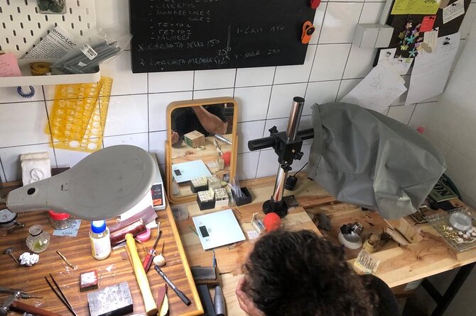 Private Initiation Workshops to Jewelry in Coruña - Booking and Cancellation Policies