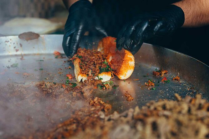 PRIVATE ISTANBUL FOOD TOUR & Hidden Pearls of the Old City - Exploring the Old City